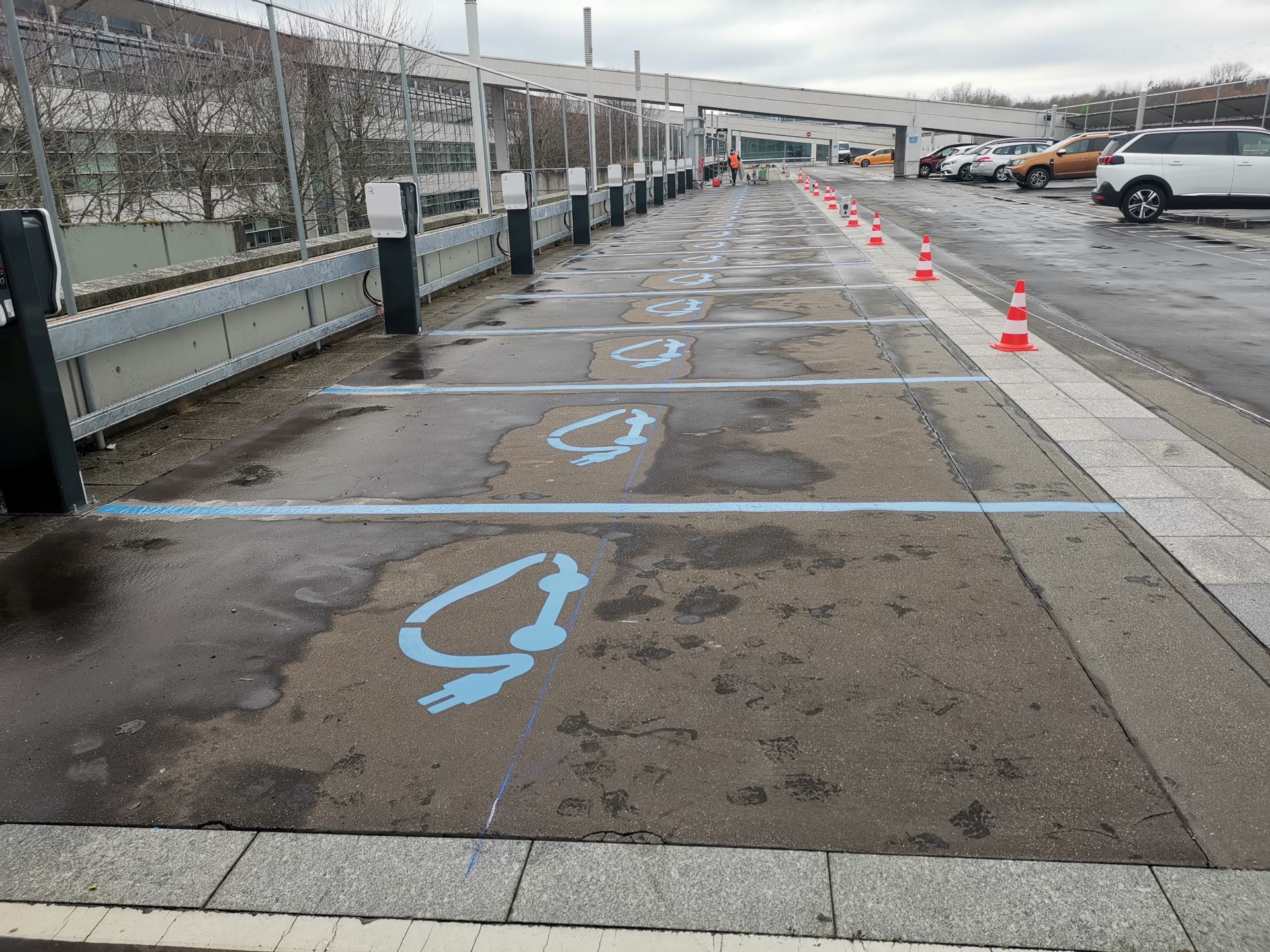 Marquage au sol pour emplacement de véhicule électrique - Ivatio77
