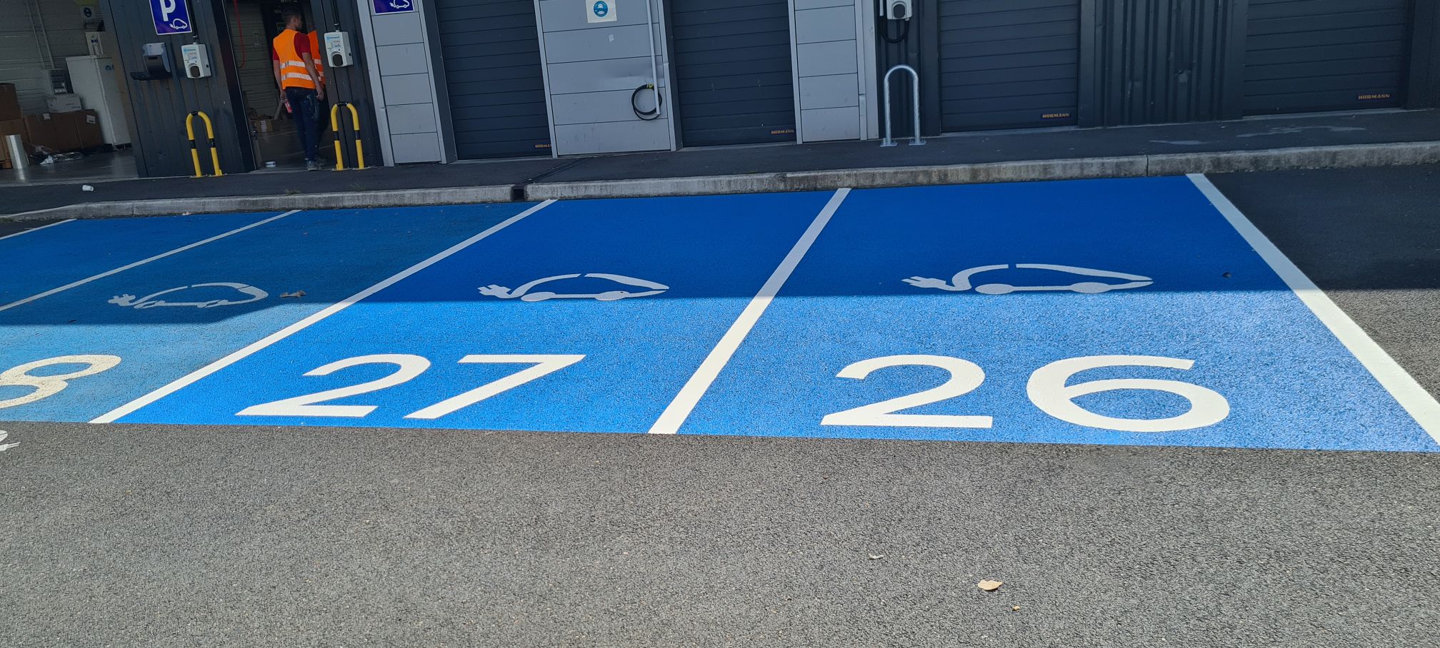 Marquage au sol pour emplacement de véhicule électrique - Ivatio77